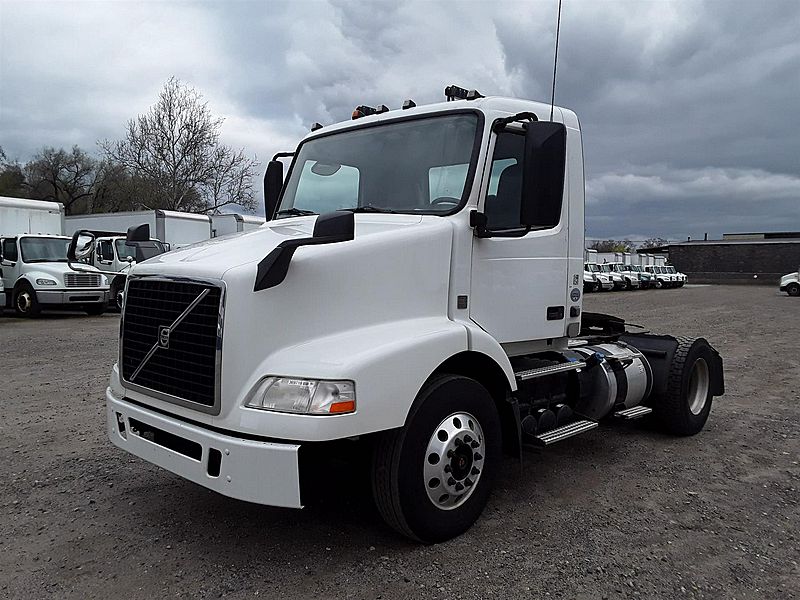 2016 Volvo VNM42T For Sale | Day Cab | #369718