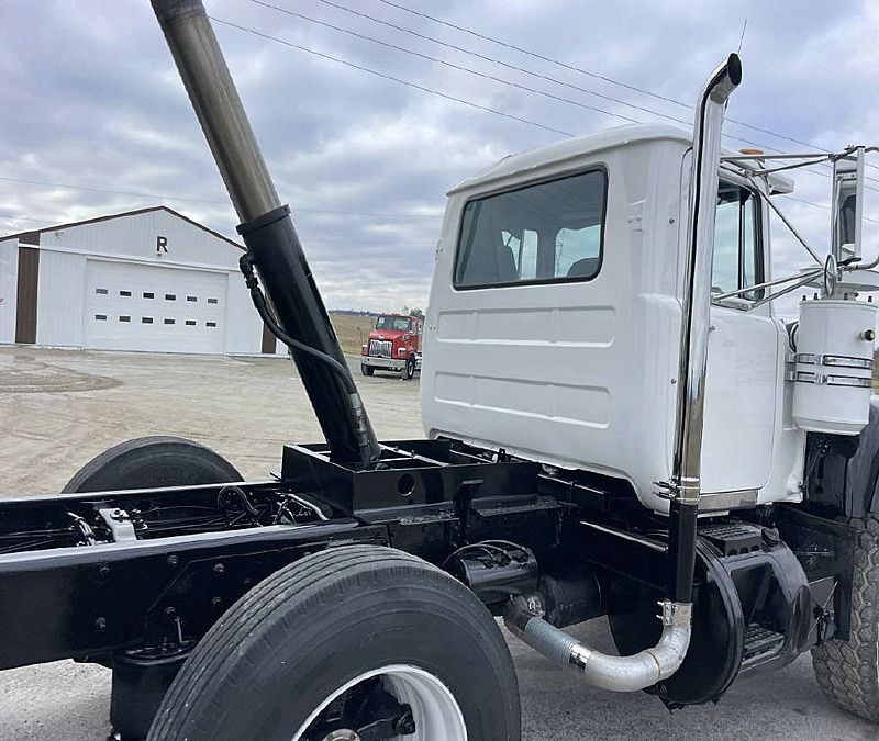 1989 Mack RD690 (For Sale) | Dump Truck | # 9432