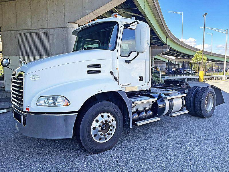 2015 Mack Pinnacle CXU612 (For Sale) | Non Sleeper | #1277