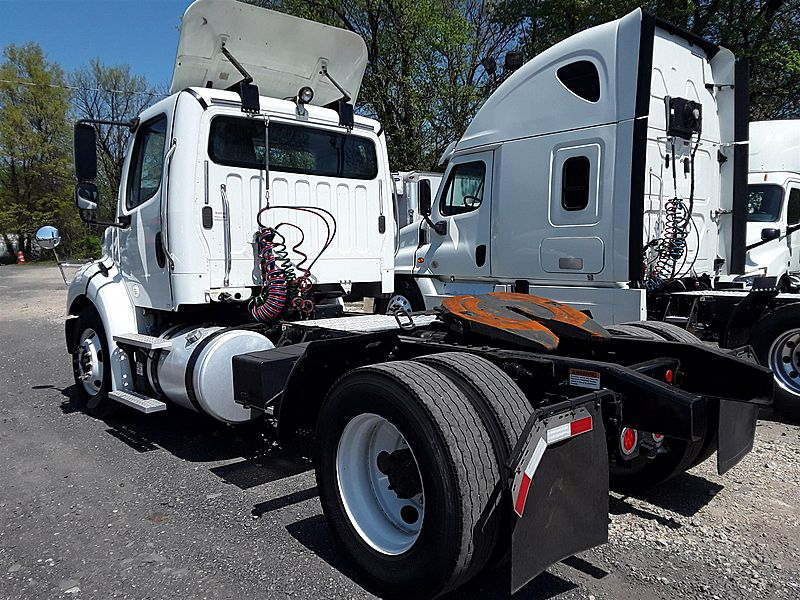 2017 Freightliner M2 112 (For Sale) | Day Cab | #674444