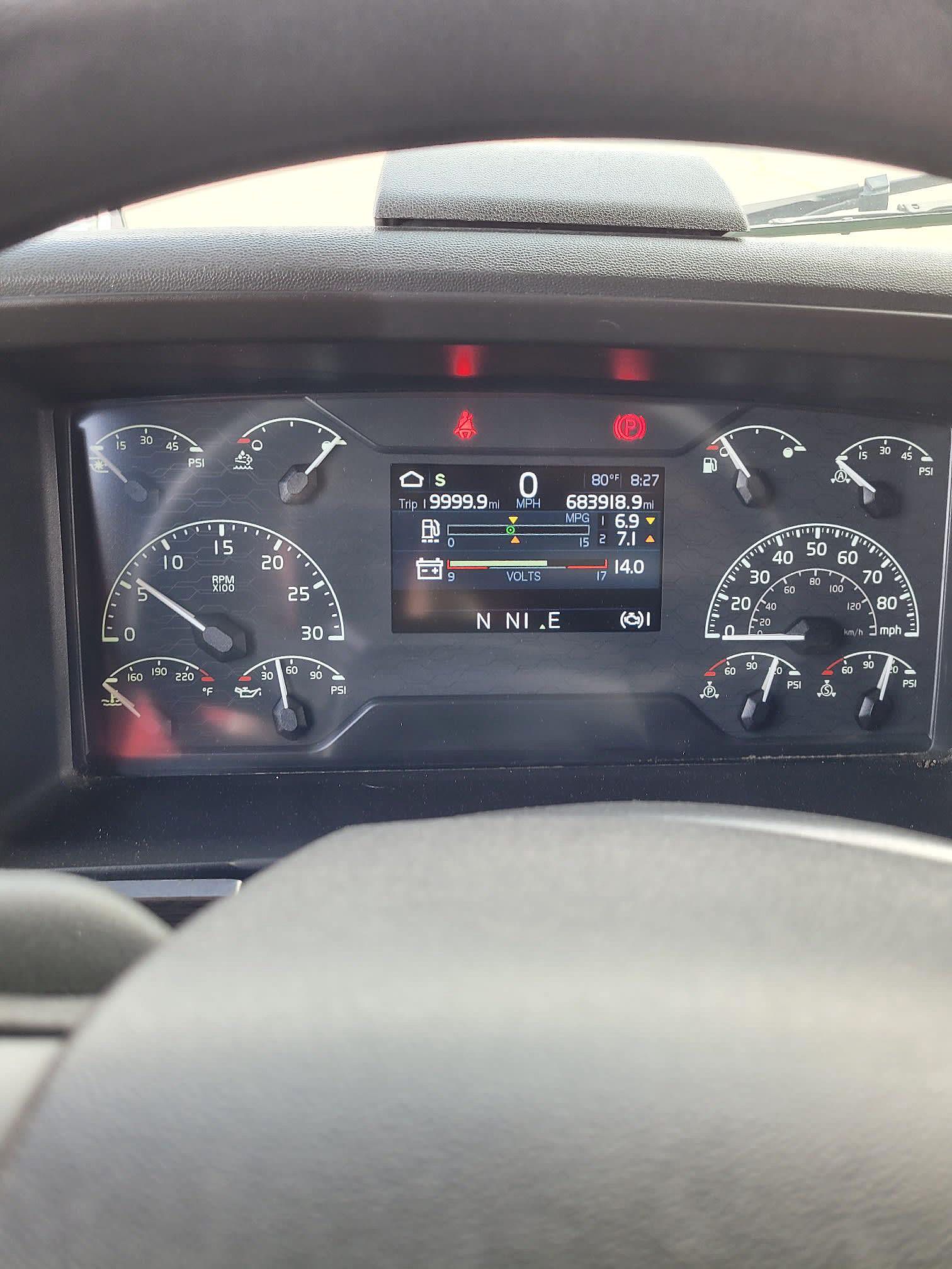 2018 Volvo VNL64 T 860 For Sale | 73" Sleeper | #781086