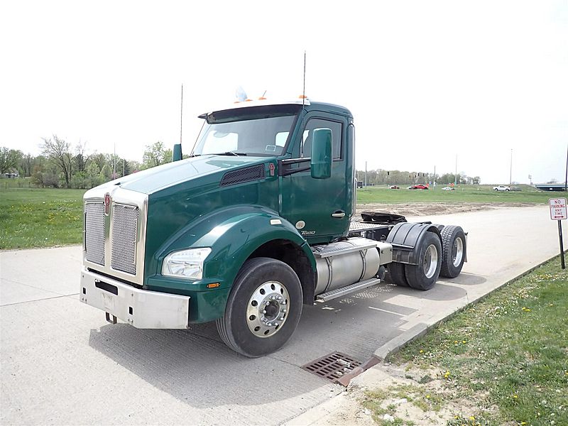 2017 Kenworth T880 For Sale | Day Cab | #HJ157968