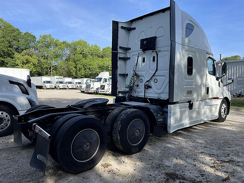 2020 Freightliner NEW CASCADIA PX12664 For Sale | 72" Sleeper | #878999