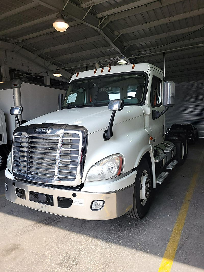 2015 Freightliner CASCADIA 125 (For Sale) | Day Cab | #328703