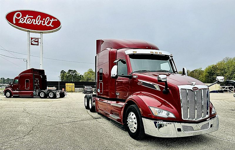 2022 Peterbilt 579 For Sale | 80" Sleeper | #D807928