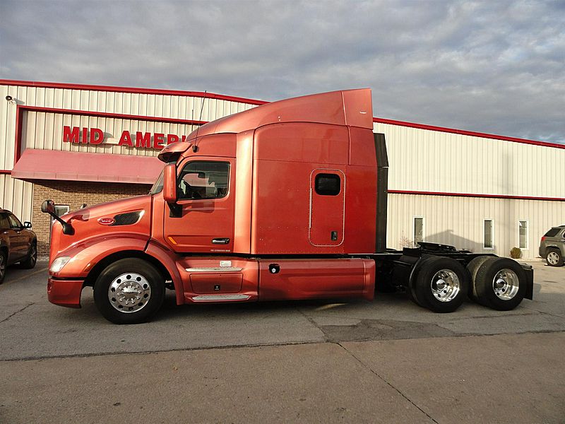 2017 Peterbilt 579 (For Sale) | 80" Sleeper | #HD363640