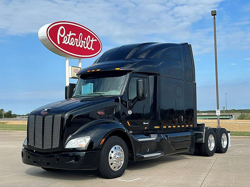 2020 Peterbilt 579 For Sale | 80" Sleeper | #D713939
