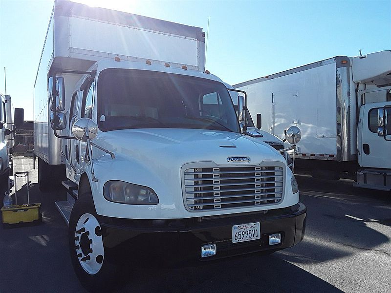 2016 Freightliner M2 106 For Sale | 24' Box | Non CDL | #359373