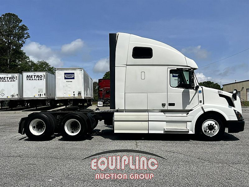 2016 VOLVO TRUCK VNL For Sale | Sleeper Truck | #CF938795