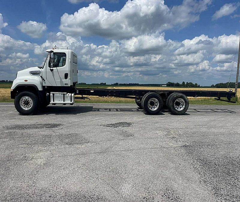 2015 Freightliner 114SD (For Sale) | Cab & Chassis | #7871