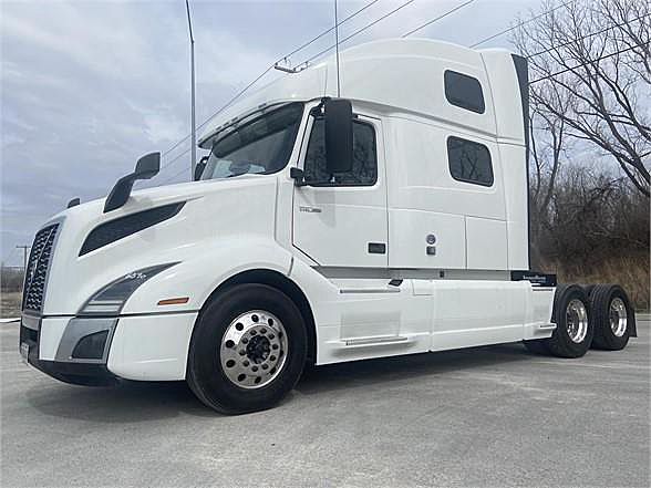 2020 Volvo VNL 860 (For Sale) | 77" Sleeper | #6390