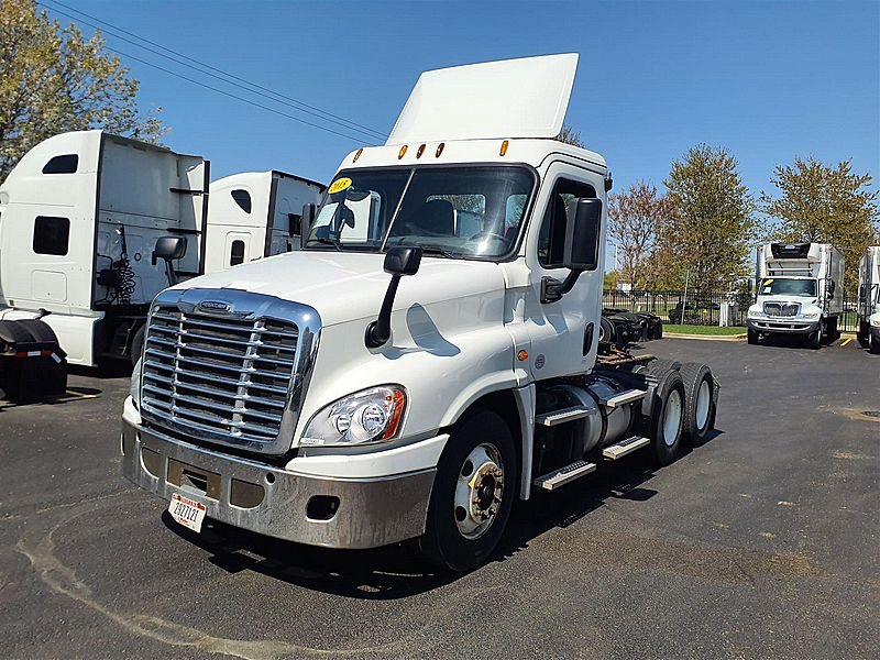 2015 Freightliner CASCADIA 125 For Sale | Day Cab | #303907