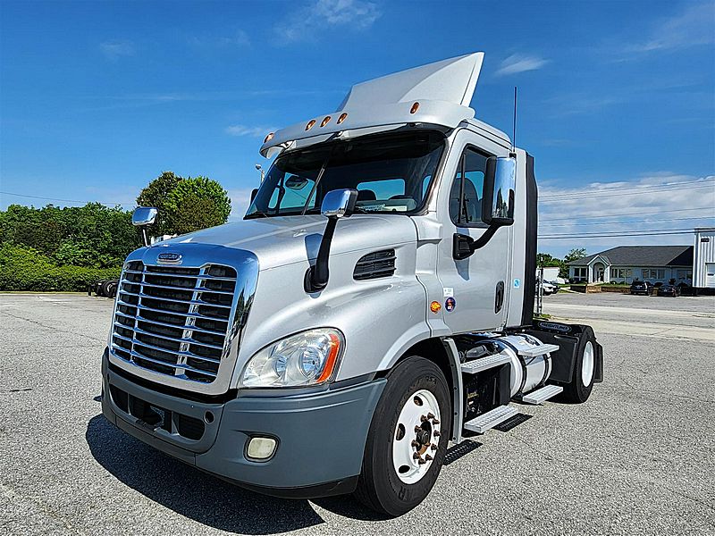 2015 Freightliner CASCADIA 113 For Sale | Day Cab | #351971