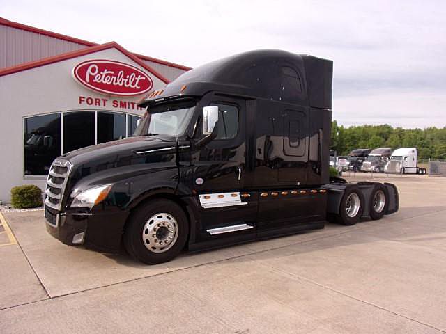2021 Freightliner CASCADIA 126 For Sale | 72" Sleeper | #MW2257