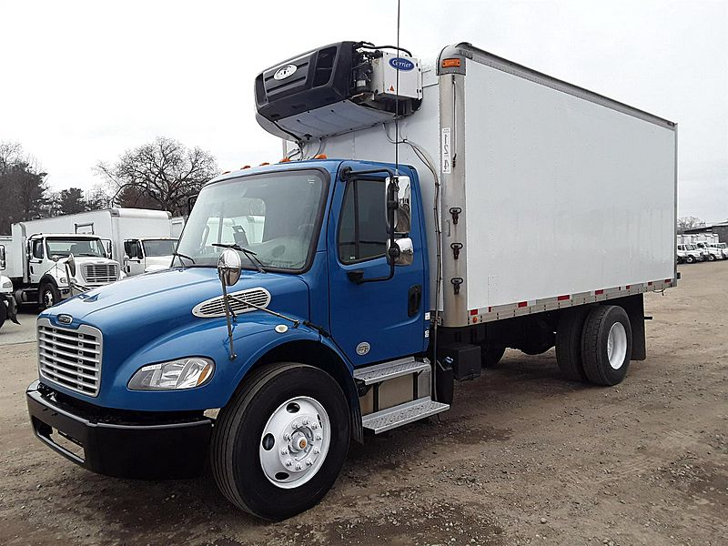 2015 Freightliner M2 106 For Sale | 18' Box | #323347
