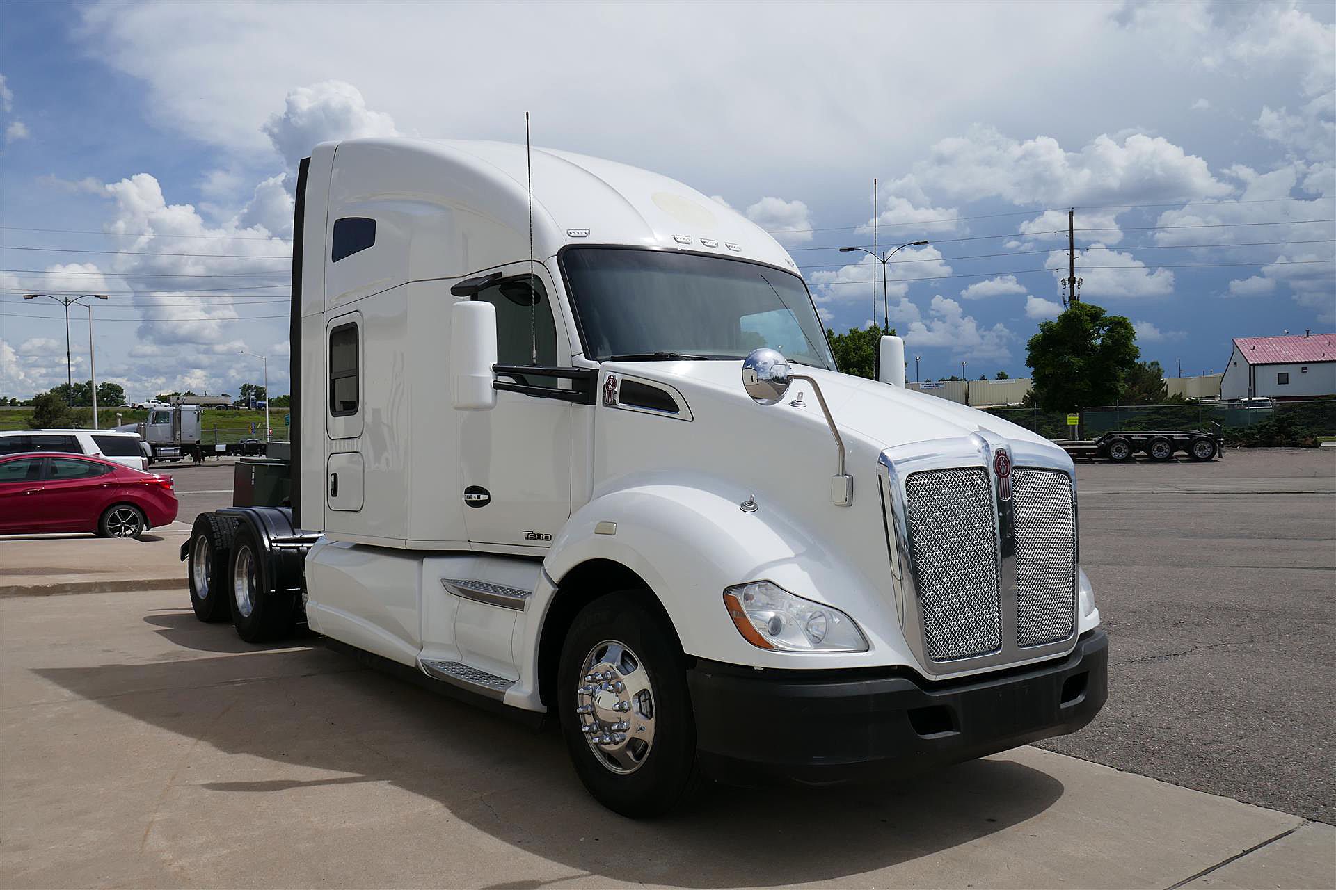 2015 Kenworth T680 For Sale | 76" Sleeper | #4845