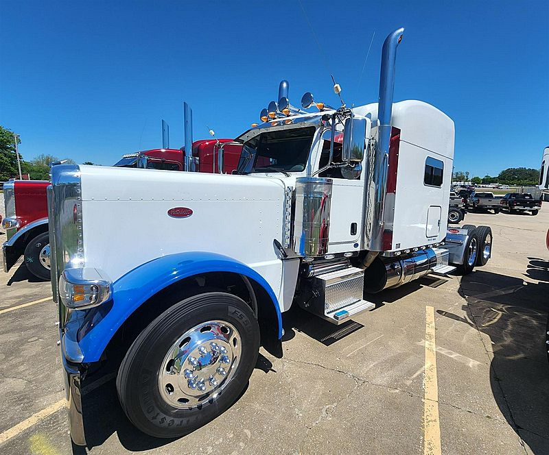 2018 Peterbilt 389 For Sale | 70" Sleeper | #6JD466065