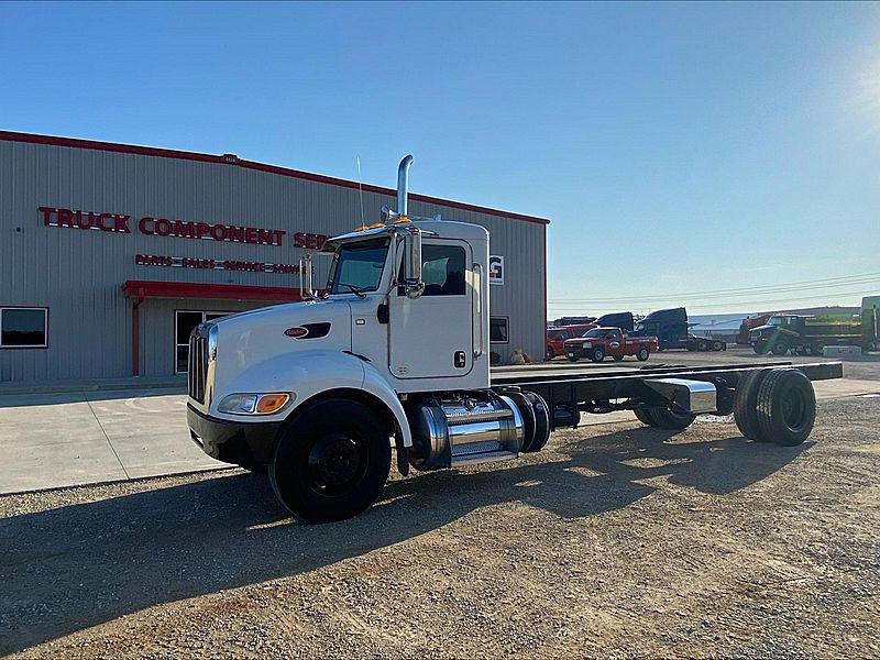2014 Peterbilt 337 For Sale | Cab & Chassis | #EM215423