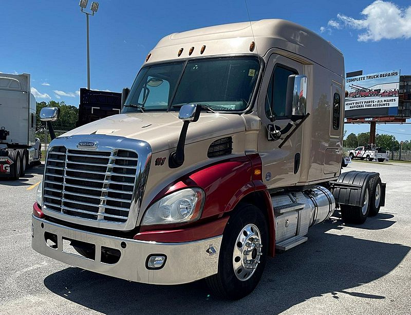 2016 Freightliner CASCADIA For Sale | 60" Sleeper | #GSHA5104