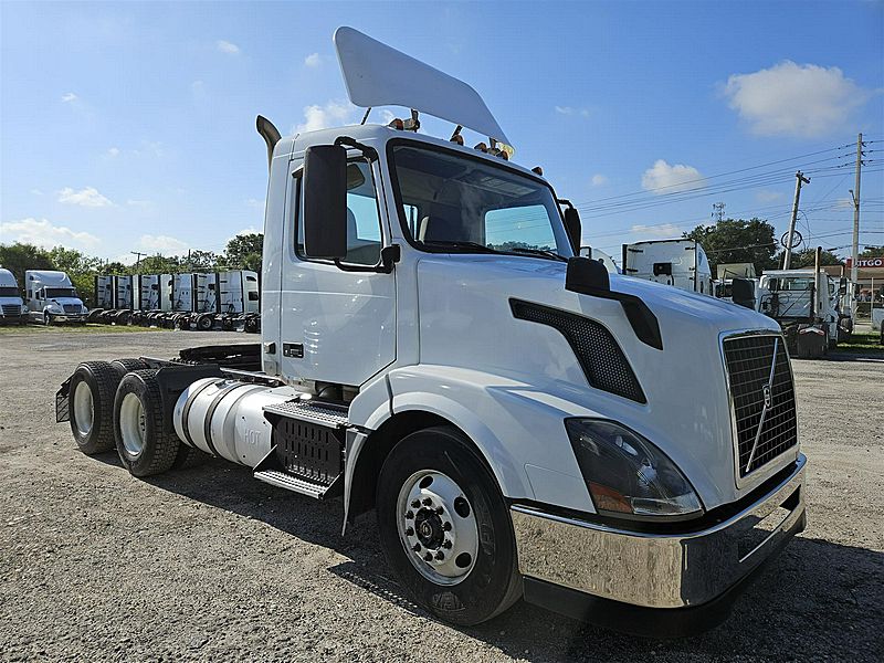 2016 Volvo VNL64T For Sale | Day Cab | #383931