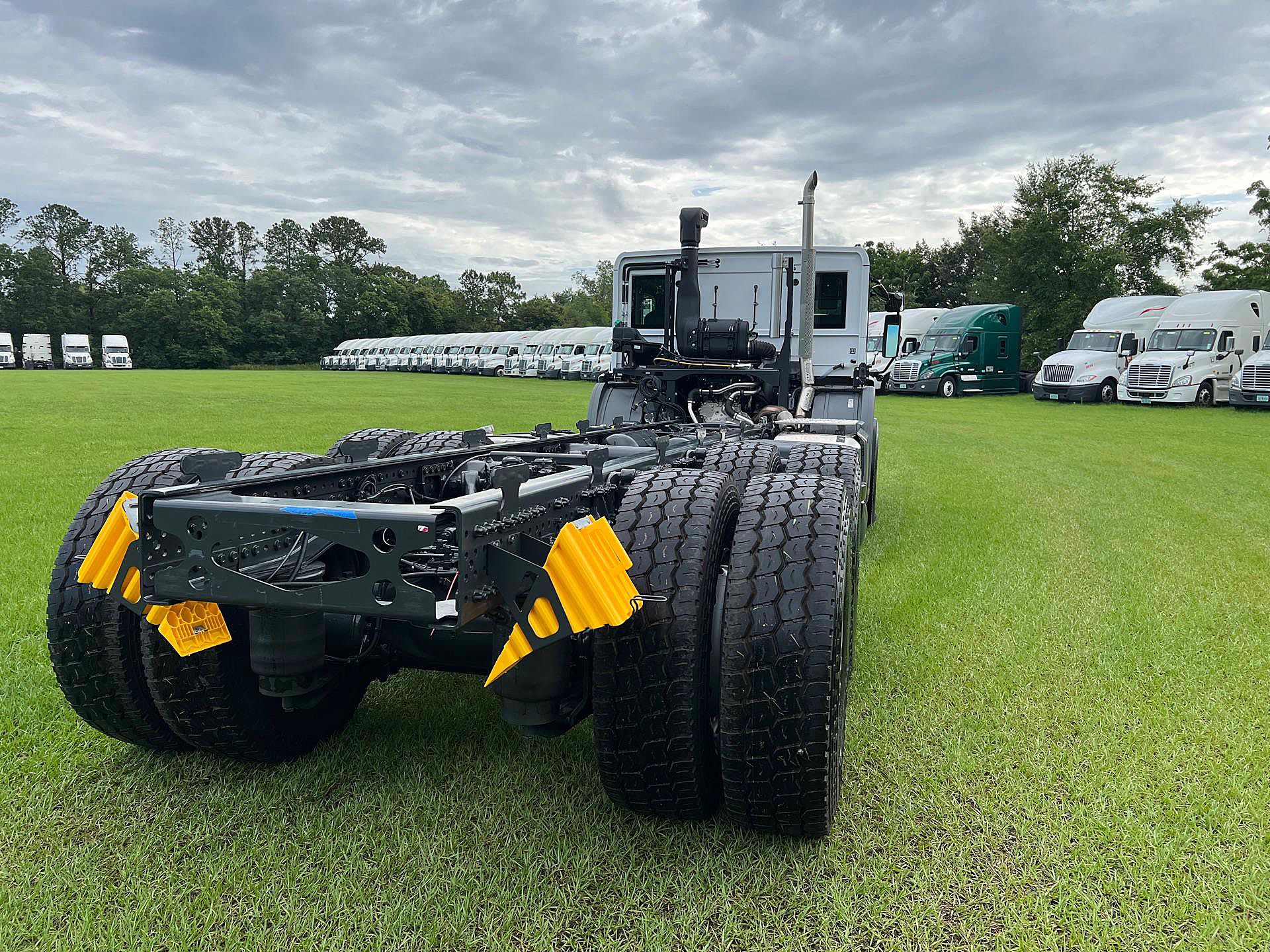 2023 Freightliner Econic Low Cab (For Sale) | Cab & Chassis | #271136