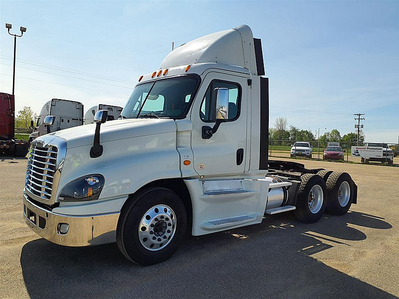 2015 Freightliner CASCADIA 125 For Sale | Day Cab | #327960