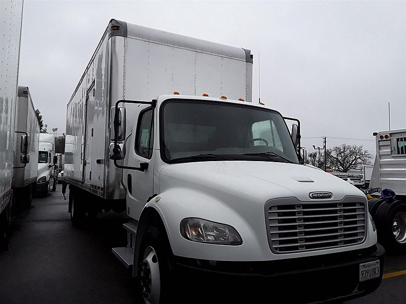 2019 Freightliner M2 106 (For Sale) | 26' Box | Non CDL | #894162