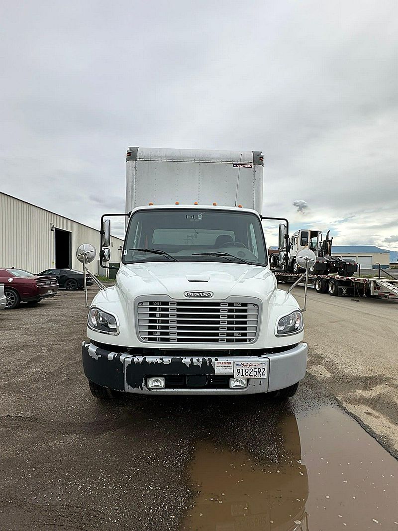 2020 Freightliner M2 106 For Sale | 26' Box | Non CDL | #894695