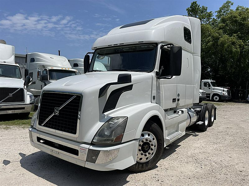 2017 Volvo VNL 670 For Sale | 48" Sleeper | #668472