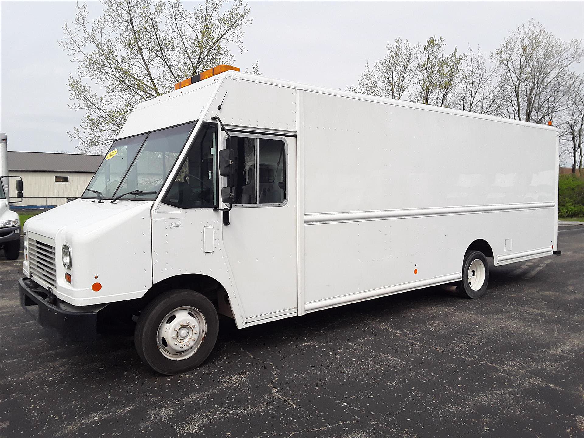 2017 Ford F59 TRUCK For Sale | Day Cab | #673769