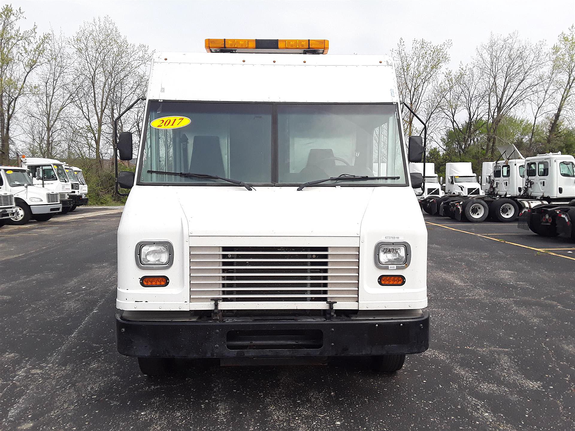 2017 Ford F59 TRUCK For Sale | Day Cab | #673769