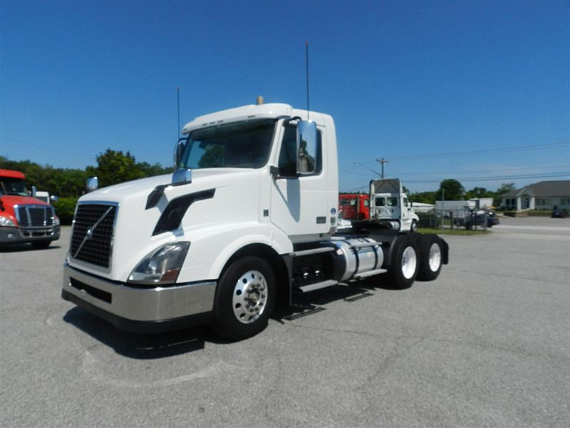 2018 Volvo VNL64T For Sale | Day Cab | #746234