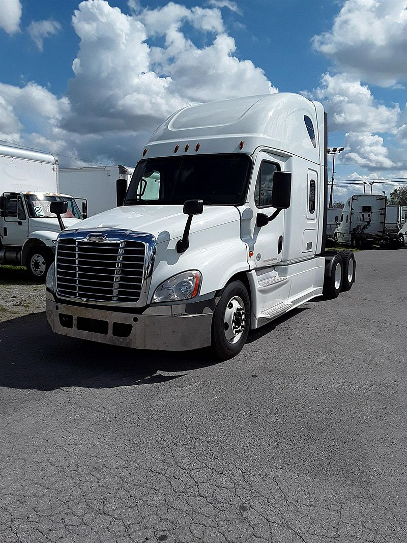2019 Freightliner CASCADIA 125 For Sale | 72" Sleeper | #813255
