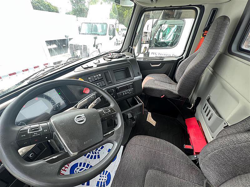 2019 Volvo VNL For Sale | Day Cab | #880125