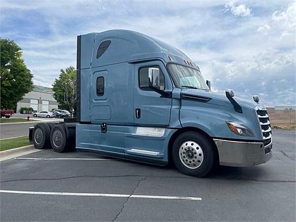 2020 Freightliner CASCADIA 126 (For Sale) | 72" Sleeper | #23-601