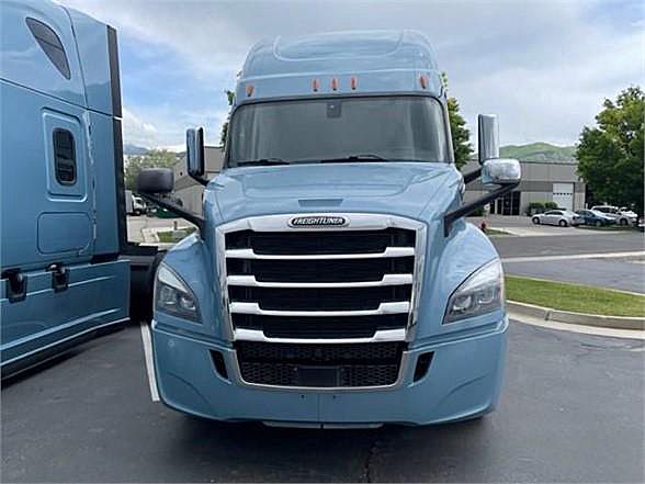 2020 Freightliner CASCADIA 126 For Sale | 72" Sleeper