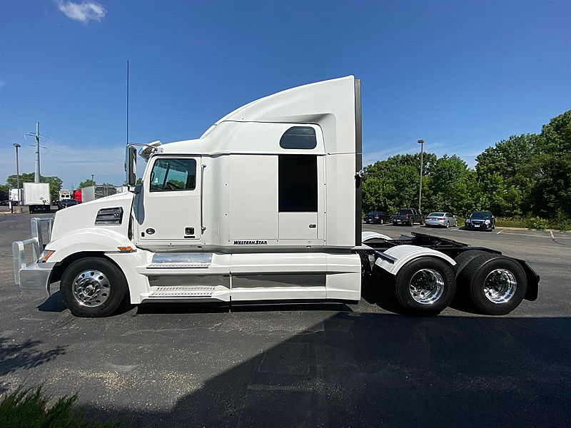 2016 Western Star 5700XE For Sale | 82" Sleeper | #782089