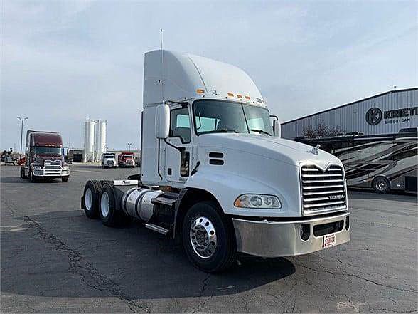 2016 Mack Pinnacle CXU613 For Sale | Day Cab | #MAC56735U