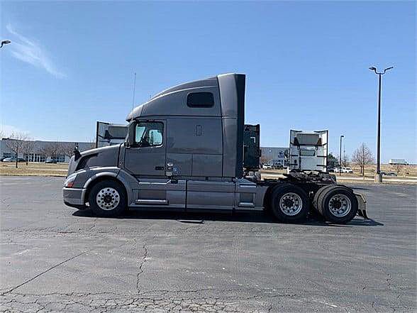 2017 Volvo VNL 670 For Sale | Sleeper Truck | #V978475U