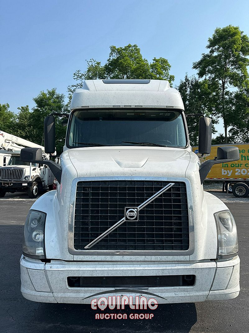 2016 VOLVO TRUCK VNL (For Sale) | 70" Sleeper | #DKF956430