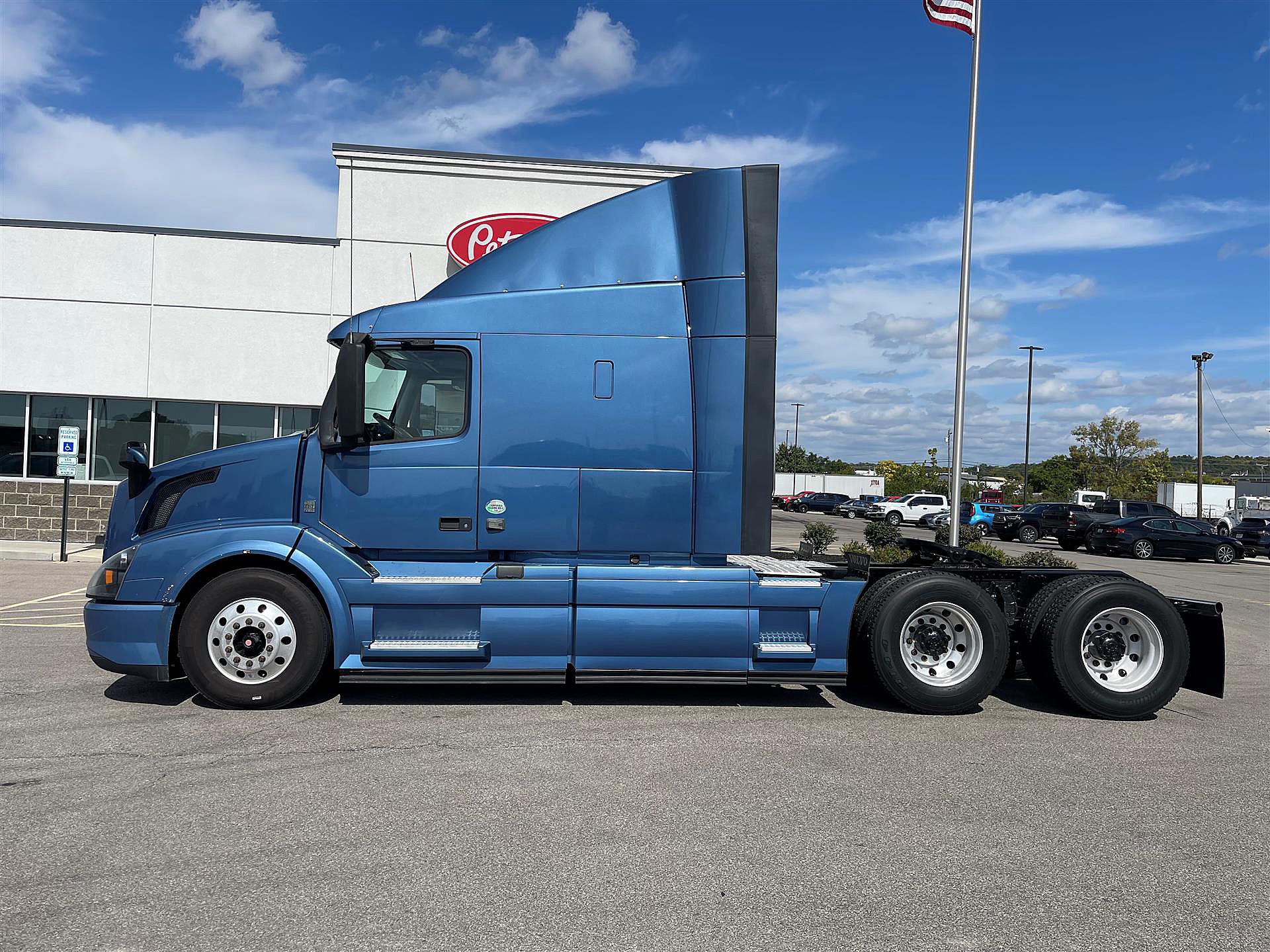 2017 Volvo VNL 630 For Sale | 61" Sleeper | #N973253