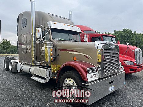 2007 Freightliner Classic XL For Sale | 72" Sleeper | #DKFY77547