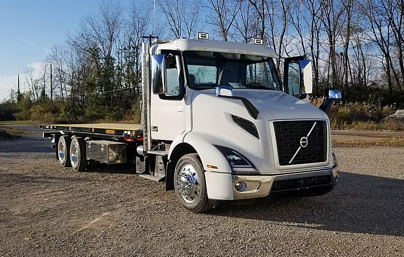 2024 Volvo DuraStar VNR64300 (For Sale) | Rollback | #V650421/A354B