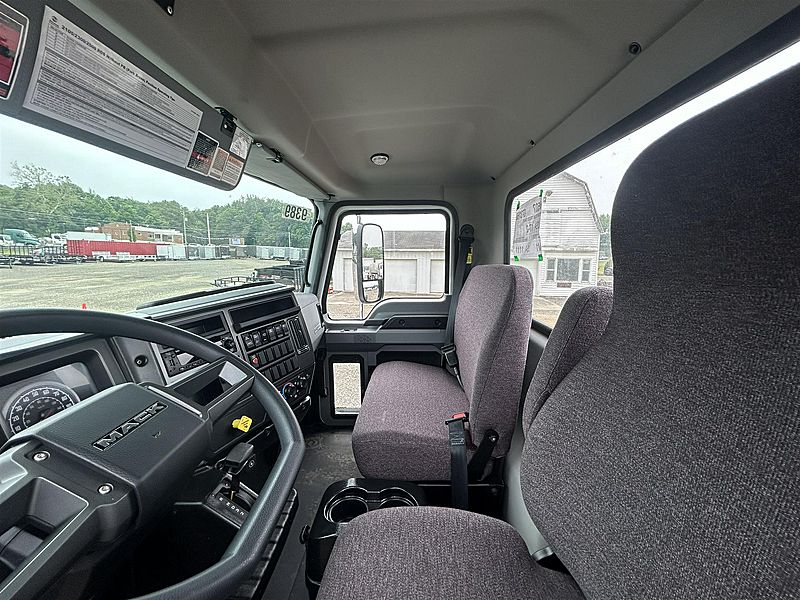 2024 Mack MD7 (For Sale) | Rollback | Non CDL | #9389