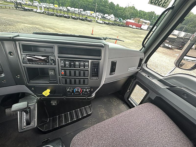 2024 Mack MD7 (For Sale) | Rollback | Non CDL | #9389