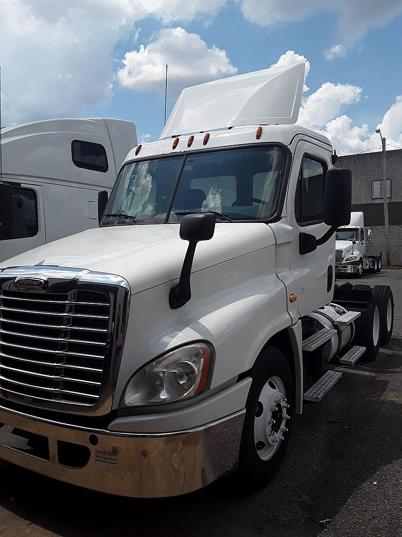2016 Freightliner Columbia CL120 For Sale | Day Cab | #382276