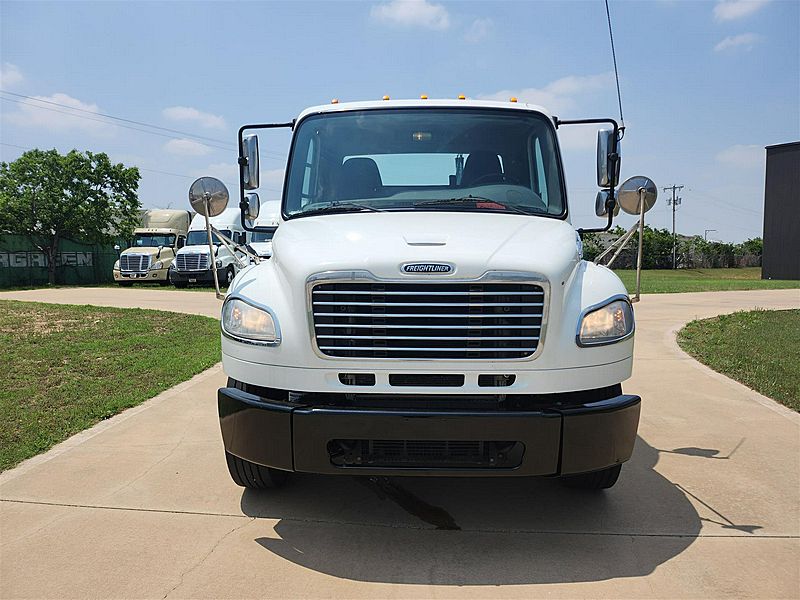 2015 Freightliner M2 106 (For Sale) | Day Cab | #566599