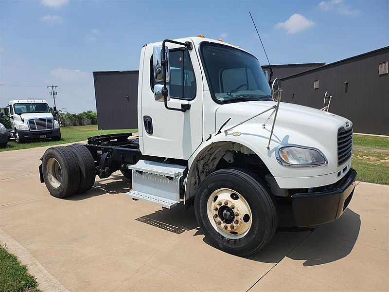 2015 Freightliner M2 106 (For Sale) | Day Cab | #566599