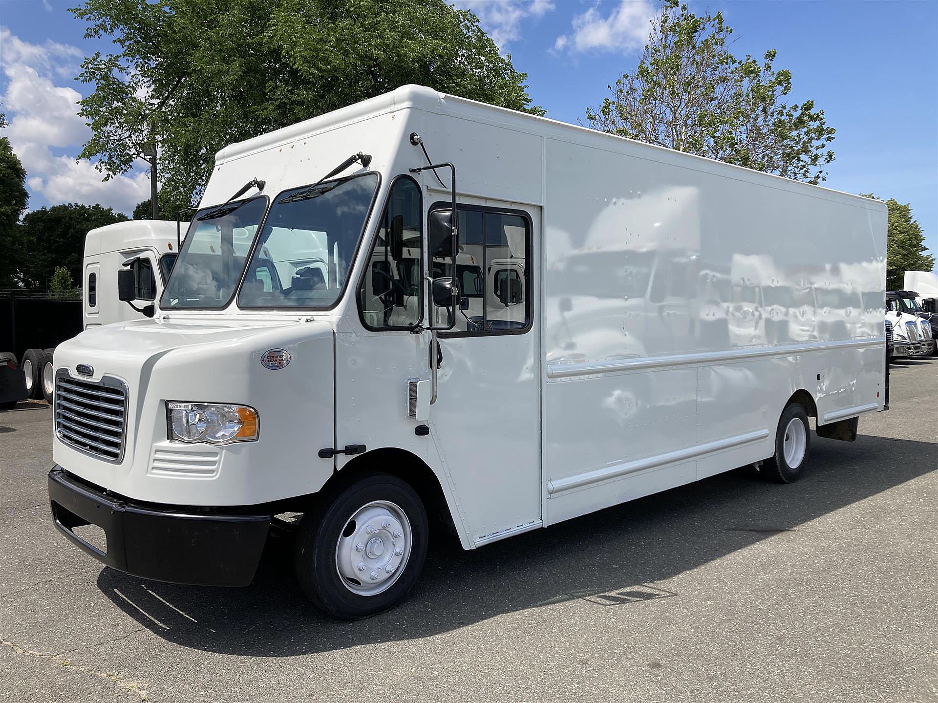 2020 Freightliner MT45 For Sale | 18' Box | Non CDL | #292016