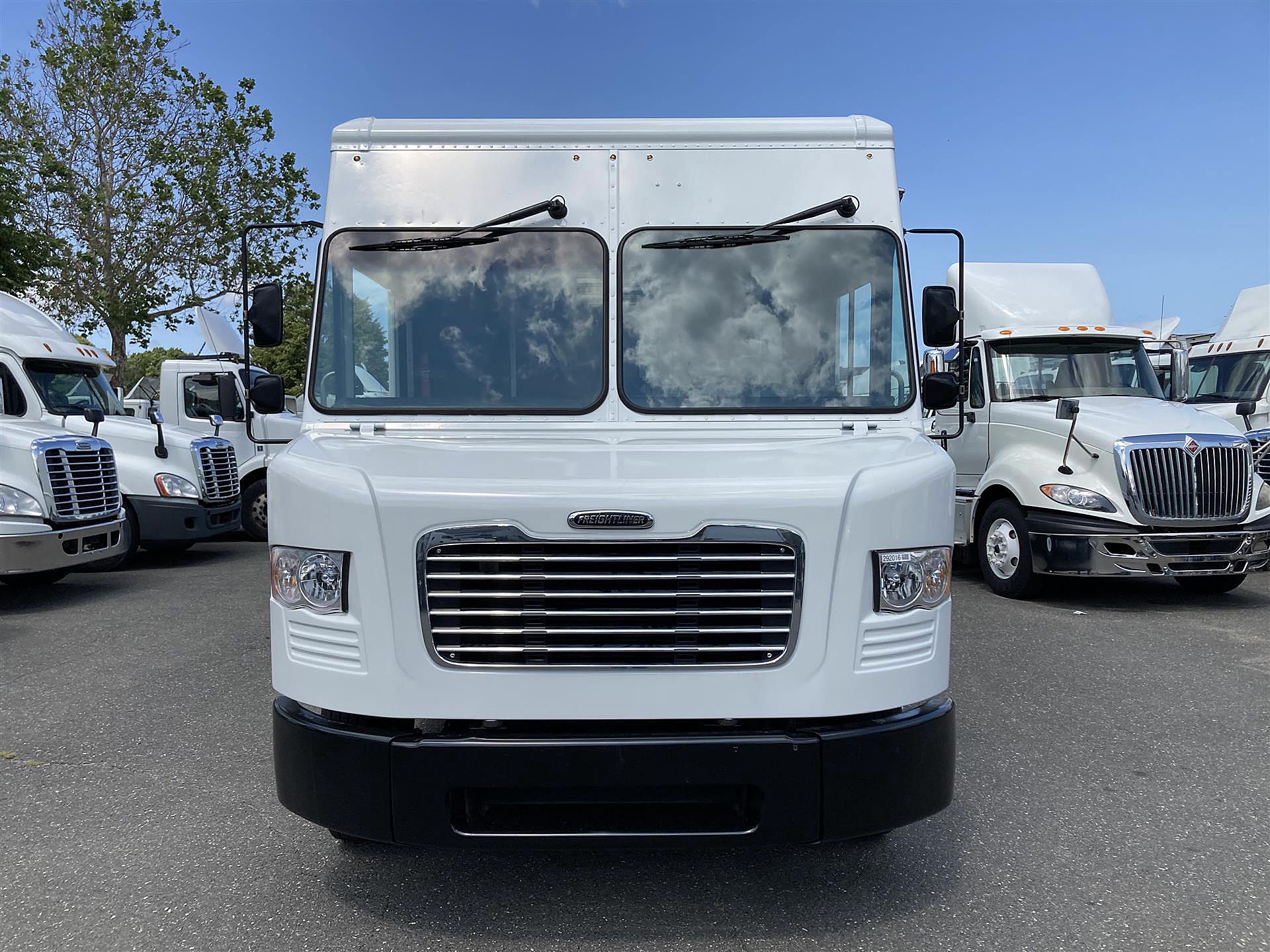 2020 Freightliner MT45 For Sale | 18' Box | Non CDL | #292016